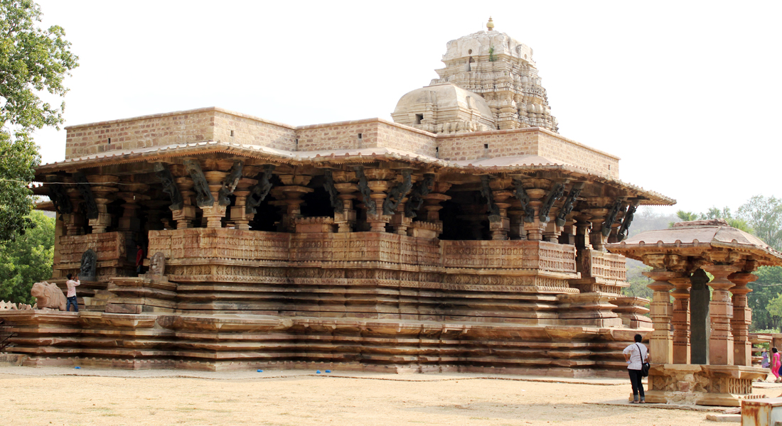 5 Monuments worth a visit in Telangana - Chalo India